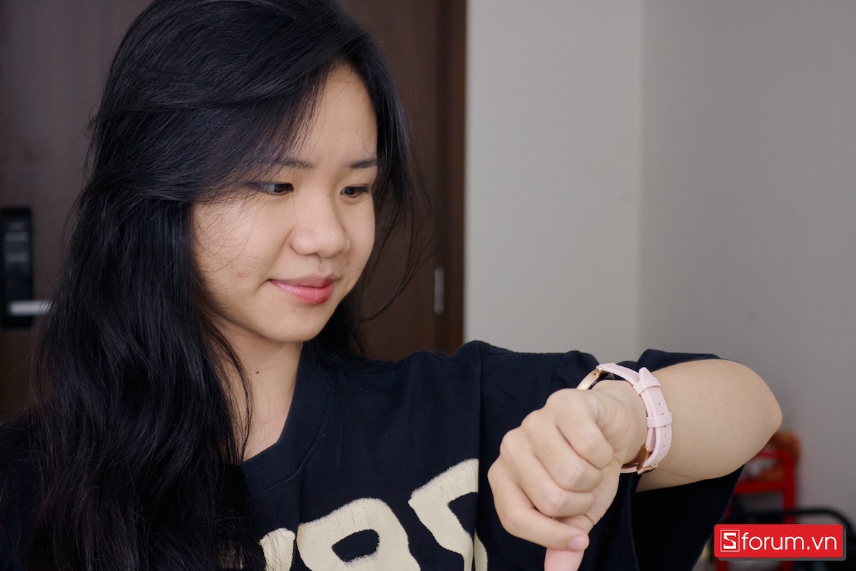 Trên tay đồng hồ Kieslect Pura: Nữ, đầy đủ chức năng